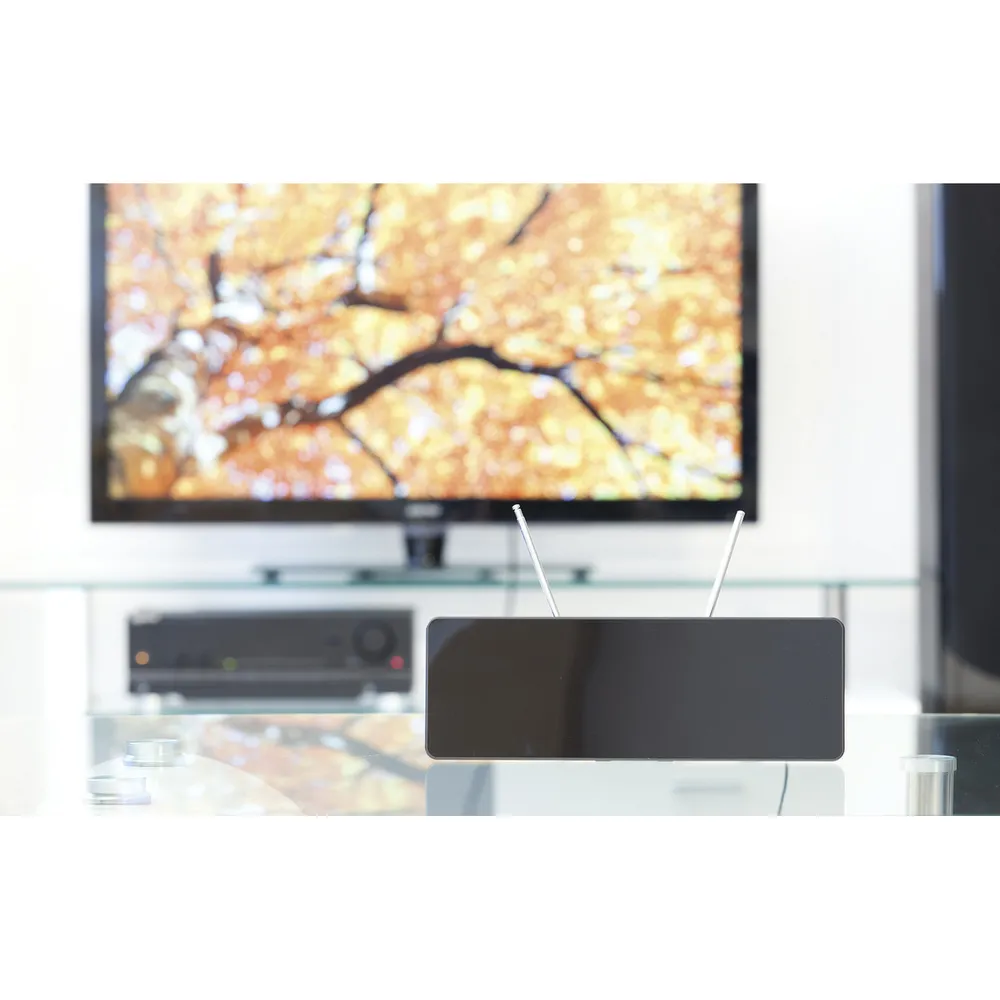 Indoor Flat Panel UHF/VHF Digital Antenna with Amplifier | Jaycar Australia